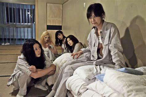 女囚監獄 Case真理亜 Rights Cube