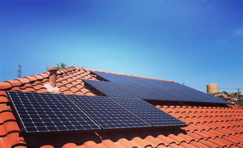 До 15 000 лева безвъзмездна помощ на домакинство за соларни панели