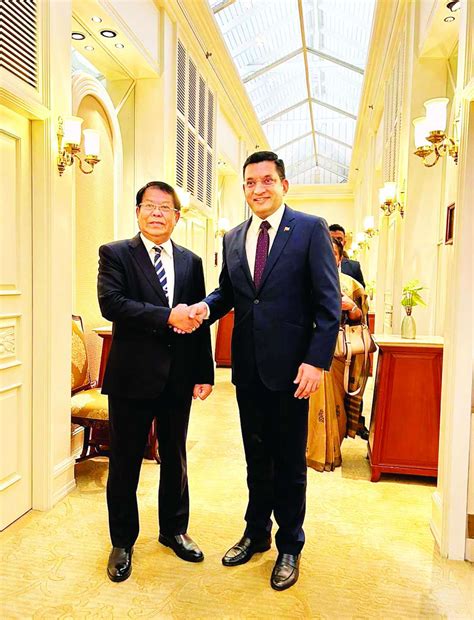 ပြည်ထောင်စုဝန်ကြီး ဦးသန်းဆွေ ဘင်္ဂလားဒေ့ရှ်နှင့် သီရိလင်္ကာ နိုင်ငံခြားရေးဝန်ကြီးများနှင့် သီးခ