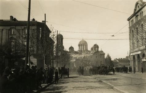 Стара Оригинална фотография направена двадесет минути след взрива в катедралата Света Неделя