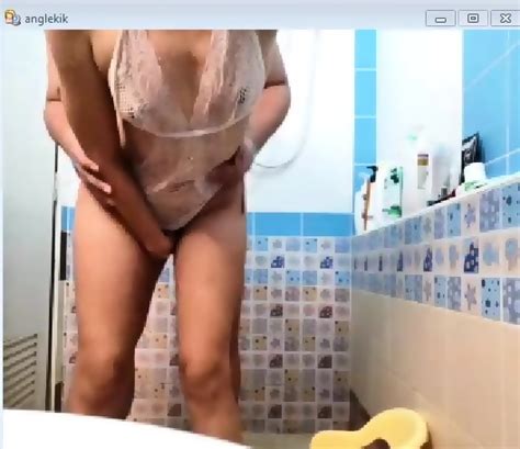 Berawal Mandi Bareng Berakhir Ngewe Di Kamar Mandi Eporner