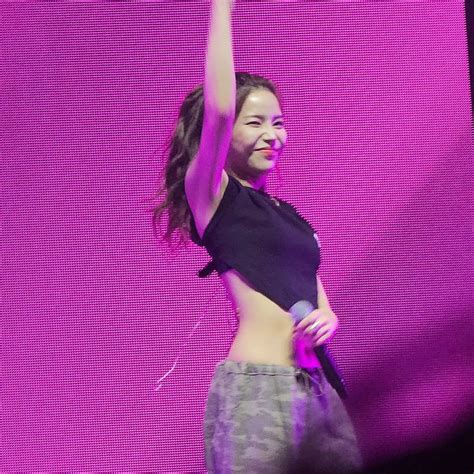 솔라 사진 On Twitter 솔라 Solar