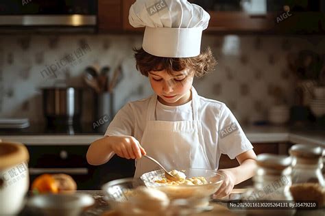 Ai创作图小男孩厨师 男孩厨师 厨师小学生 小小厨师 小厨师造型 年轻厨师 小厨师男孩 儿童厨师 小厨师 厨艺教学 小大厨 小厨神 厨师男孩 开心的小厨师 儿童烘焙课 昵图网