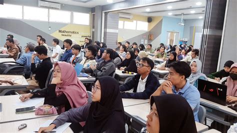 Data Assimilation Technique With Long Short Term Memory Networks For Highway Traffic Flow