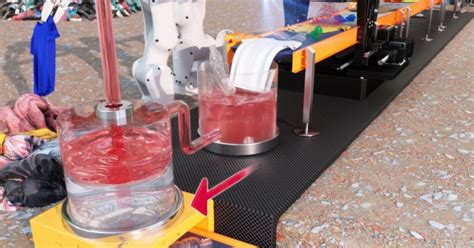 버려지는 폐의류 플라스틱 원료로 재활용