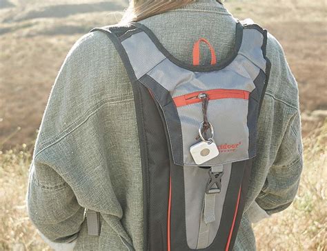 This Keychain Bluetooth Tracker Finds The Important Things