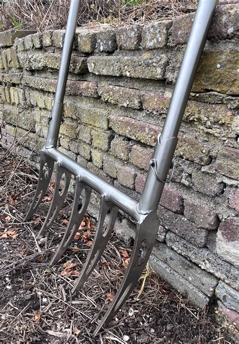 Sneeboer Broadfork Gardenheir