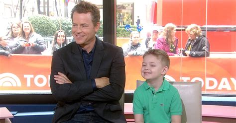 Greg Kinnear 5 Year Old Co Star Is ‘very Good