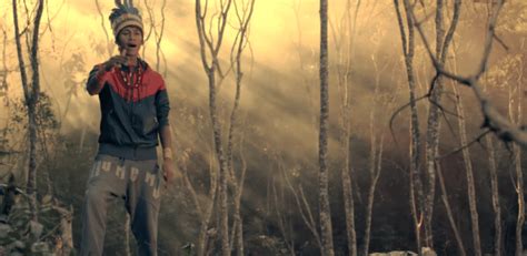 Kunumi Mc O Rapper Indígena Que Faz Versos Sobre Demarcação De Terra 06 03 2018 Uol