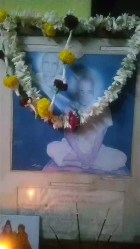 Shri Maharaj Ji Ki Jay Shri Bade Maharaj Ji Ki Jay Shri Manaw