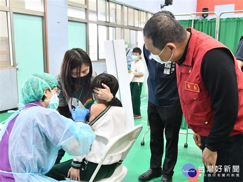 兒童疫苗開打 侯友宜到校關心施打情況 蕃新聞
