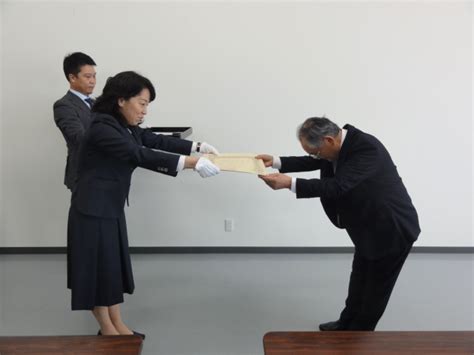 黄綬褒章受章新着情報株式会社藤田鐵工所 エンジン部品小型汎用部品の一貫生産から熱間鍛造冷間鍛造切削浸炭焼入研磨の単一加工生産まで