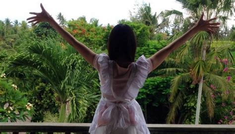 Foto Foto Artis `dewasa` Chika Arimura Di Bali