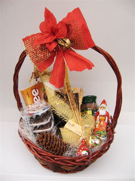 Коледна кошница с шампанско Онлайн поръчка и доставка на цветя Подарки Базары Цветы