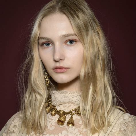 The 10 Prettiest Chestnut Hair Color Ideas To Copy Chestnut Hair Dye