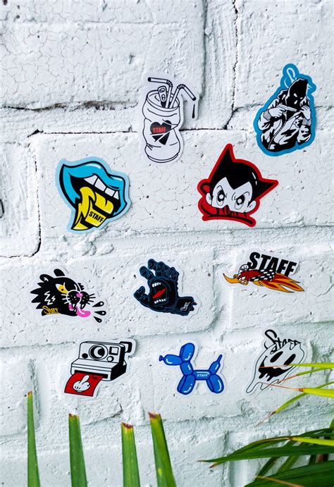 Стікерпак Staff молодіжний набір наклейок 10 шт з логотипом купити