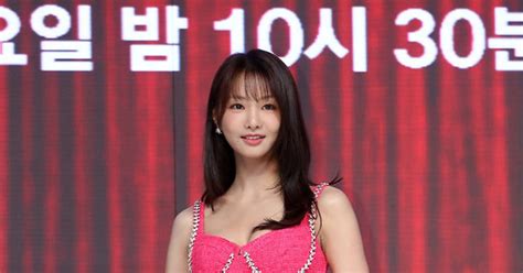 이세희 핫핑크가 찰떡