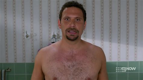 Auscaps Jeremy Sisto Shirtless In Suburgatory 2 02 The Witch Of East Chatswin