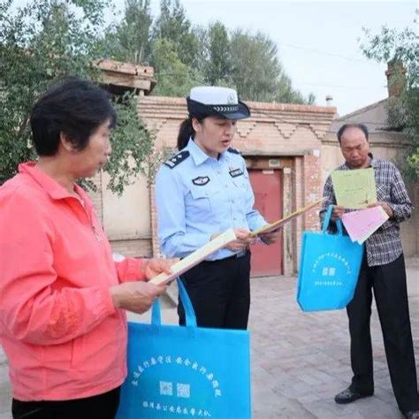 临泽公安局交警大队开展“老乡，请你看电影”交通安全宣传活动知识