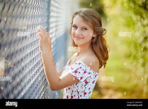 Pretty Preteen Girls Fotos Und Bildmaterial In Hoher Auflösung Seite 3 Alamy