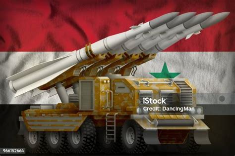시리아 아랍 공화국 국기 배경에 모래 위장의 전술 단거리 탄도 미사일 3 차원 일러스트 레이 션 0명에 대한 스톡 사진 및 기타 이미지 Istock