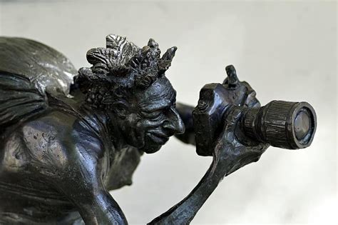 Grapher скульптура карикатура бакхус малюнок зелена гора S камери обєктив фото