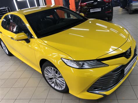 Тойота Камри 🚕 в желтый глянцевый Оракал 970 — OKLEYKA.PRO на DRIVE2