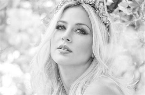 Lina Posada Posar Foto