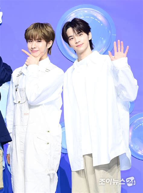 [종합] 세븐틴 동생 투어스 짜릿 무해 소년美 데뷔…퍼펙트돌 향한 첫 발