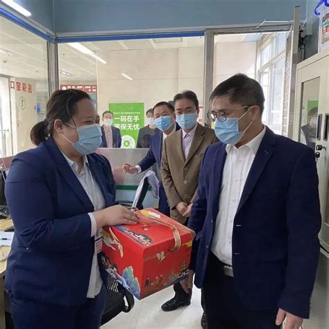 【领导关怀】市医保局开展春节前夕走访慰问活动苏松炎服务李小玲