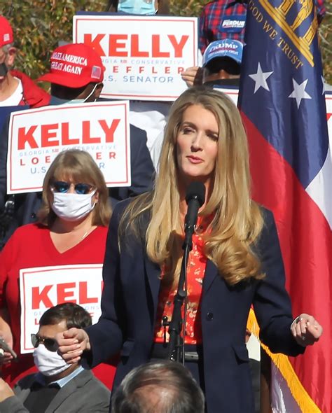 How Tall Is Kelly Loeffler And Whats Her Net Worth