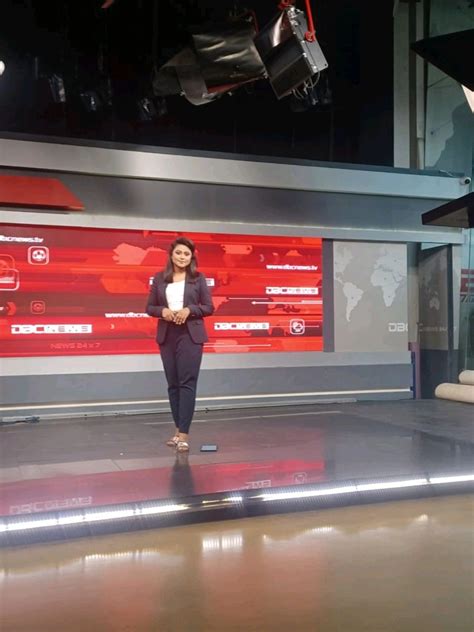 Keeping The Tab Down Believing In Auto Cue Is A Huge Risk While Presenting… Antara Roy