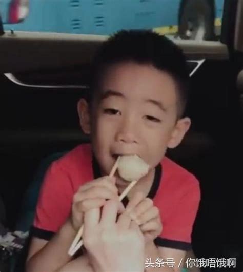 Jasper又在吃播了 吃小笼包都吃得好开心：好好吃 好好吃啊东西