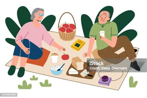 밖에서 피크닉을 하는 노부부 피크닉 담요에 만화 캐릭터가 있는 손으로 그린 구성 밖에서 데이트하는 노인 남녀 노인에 대한 스톡 벡터 아트 및 기타 이미지 Istock