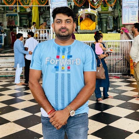 bhai ab to screen touch me bhi aa gaye hai jaswant telecom mathura par