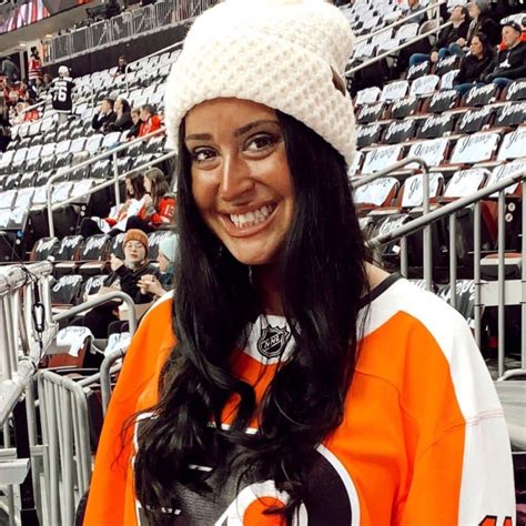 Haley Taylor Simon ポッドキャスト Apple Podcast