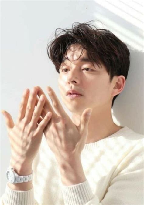 Gong Yoo Profile Age Birthday Height And Updated Facts