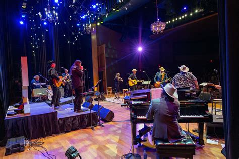 Red Headed Stranger Turns 50 And Sam Had A Front Row Seat Stephen Arnold Music
