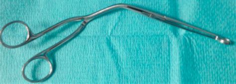 Comment retirer un énorme sextoy de cm coincé dans le rectum sans ouvrir le ventre