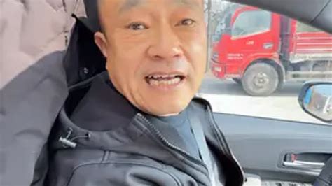 一脚油门，老爸直接把姥姥拉的西安了，一路上两个人就是斗嘴，接下来开始女婿和丈母娘的西安之旅了，不出意外姥姥肯定要美美的吃一顿！郝妞儿呀🌸