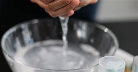 개인 관리 개인 위생 건강 인식 건강한 피부 깨끗한 손 깨끗한 일상 라이프스타일 모이스처라이저 물 미용 도구 미용 요법 뷰티 케어 비누 비누 사용