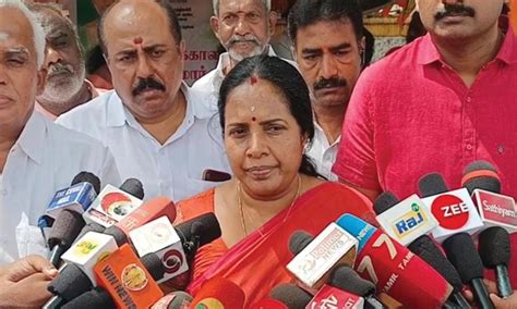 தி மு க காங்கிரஸ் கட்சியின் நட்சத்திர பேச்சாளராக கமல் மாறிவிட்டார்