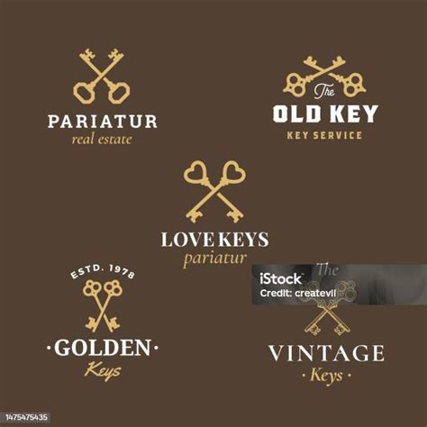 레트로 키 엠블럼 세트 추상 벡터 기호 기호 또는 엠블럼 템플릿 고급스러운 타이포그래피가 있는 다양한 교차 키 실루엣 빈티지
