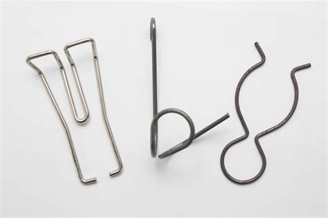 인광스프링 압축스프링 인장스프링 토션스프링 판스프링 인코넬스프링 선재밴딩 판재밴딩 열선코일링 피복코팅와이어 케이블보호용스프링등 특수스프링 제작은 인광