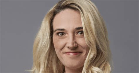 Noémie à La Chasse De Têtes Grenier Aux Nouvelles