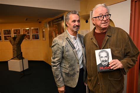 Galerie Martin Dejdar Pokřtil Svou Knihu Dorazila Manželka Daniela I