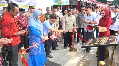 Bupati Satono Resmikan Drainase Dan Pedestrian Pasar Tebas Ini Bukti