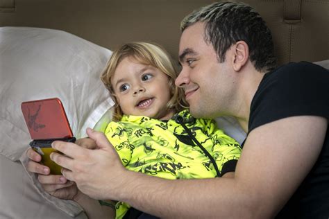 Luccas Neto Fala Do Desejo De Investir Na Carreira De Ator Do Filho E Cogita Até Mudar De País