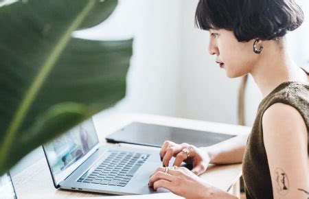 Home Page Glowing Bootstrap HTML Templates