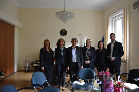 Заместник мин Министерство на труда и социалната политика